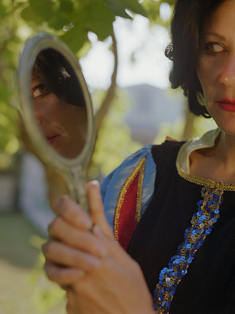 Siri Kaur – AINT—BAD